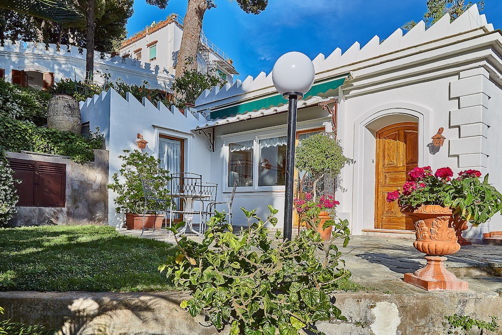 Hotel Scalinatella, Capri: Room Prices & Reviews | Travelocity