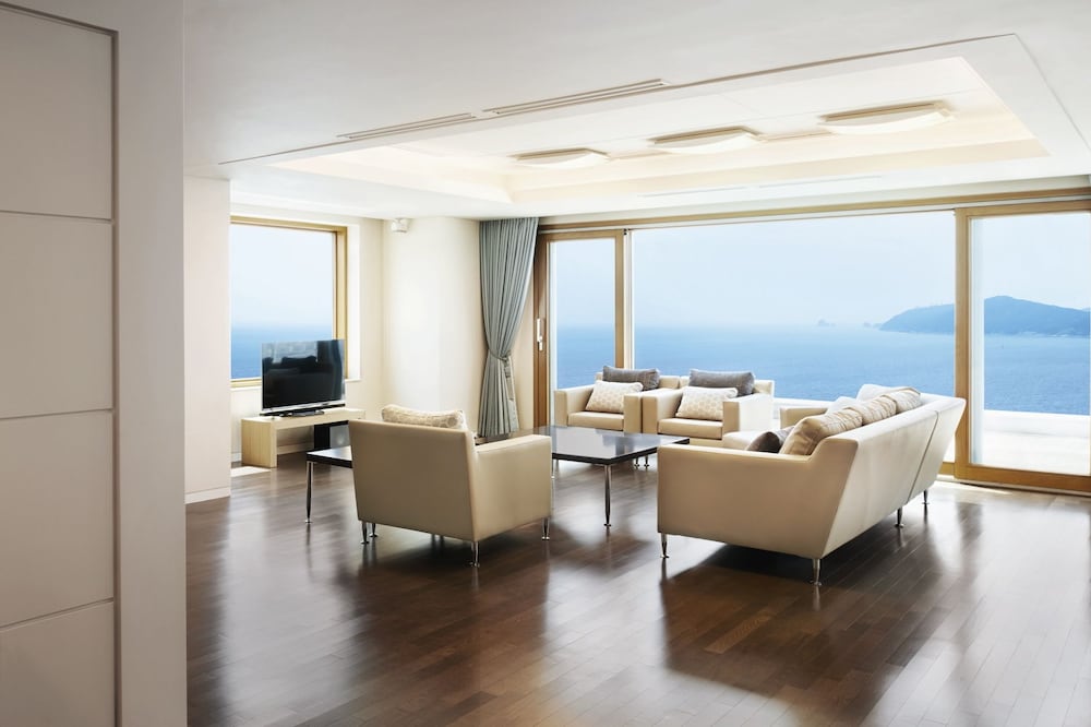 Room Deals for Hanwha Resort Haeundae, Busan starting at | Hotwire