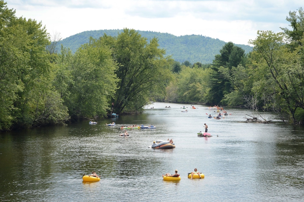 Lake George Escape - Campground, Diamond Point: Room Prices & Reviews ...