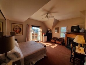 Book Madison Manor Boutique Hotel in Toronto | Hotels.com