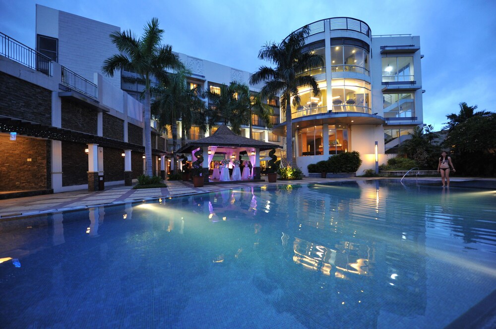 The Avenue Plaza Hotel in Naga | Best Rates & Deals on Orbitz