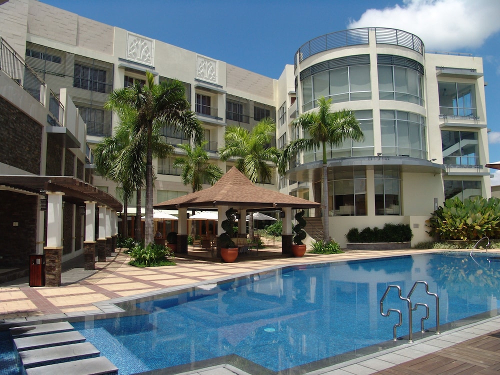 The Avenue Plaza Hotel, Naga: $56 Room Prices & Reviews | Travelocity