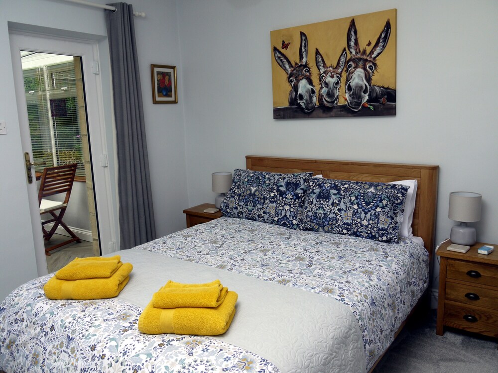 Cosy Stone Cottage - The Bungalow Perrotts Brook - Detached, parking ...