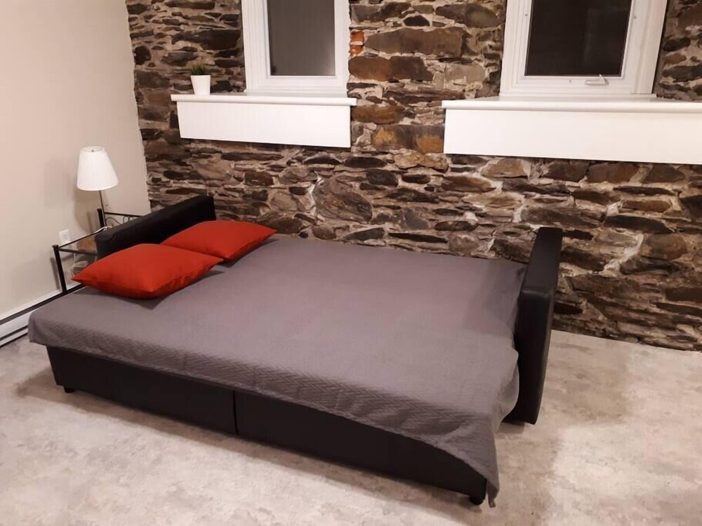 Cozy 1-bedroom in Bauer Terrace next to Citadel - Halifax | Vrbo