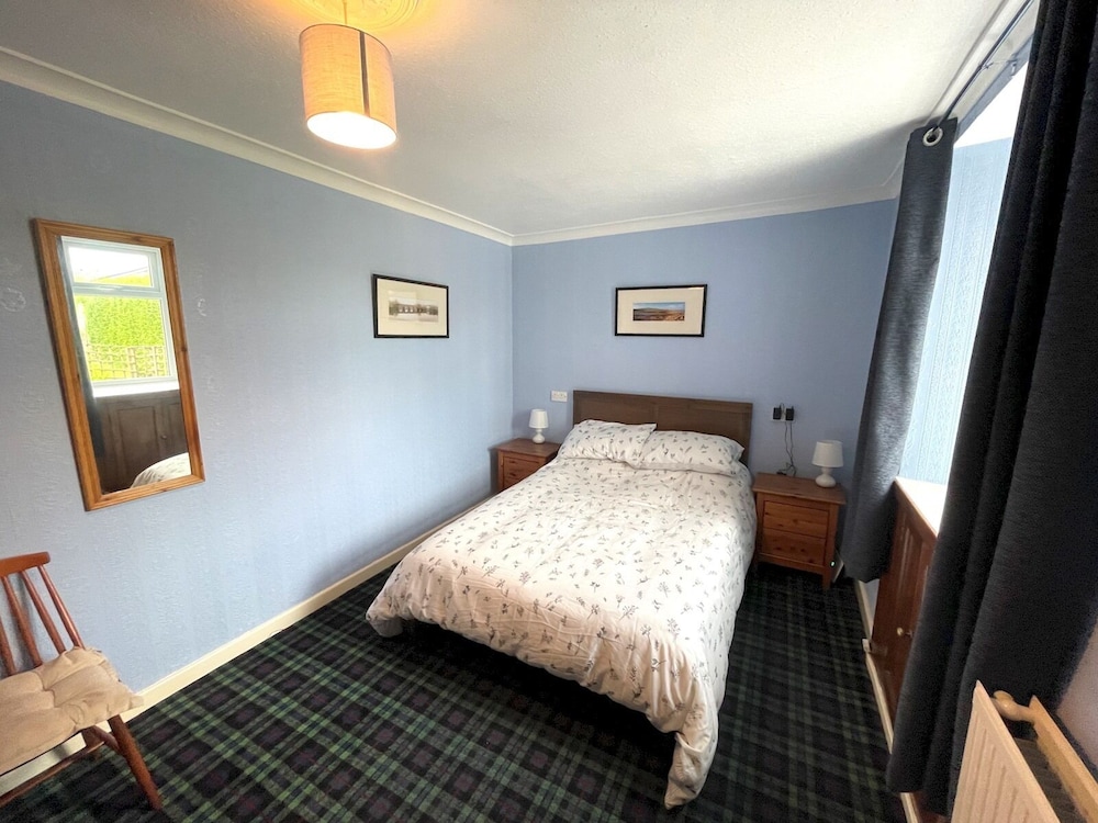 Spacious 3BR Cottage in Beautiful Rural Setting - Pass the Keys ...