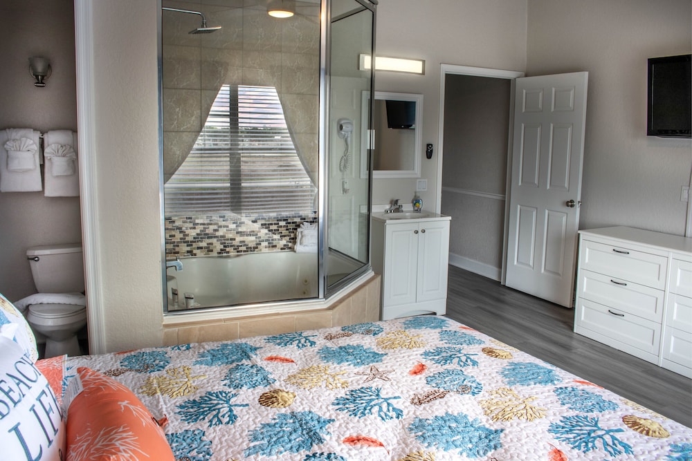 Newly remodeled Town Home 7 in 2022, 1200 Sq ft, Next to SeaWorld ...