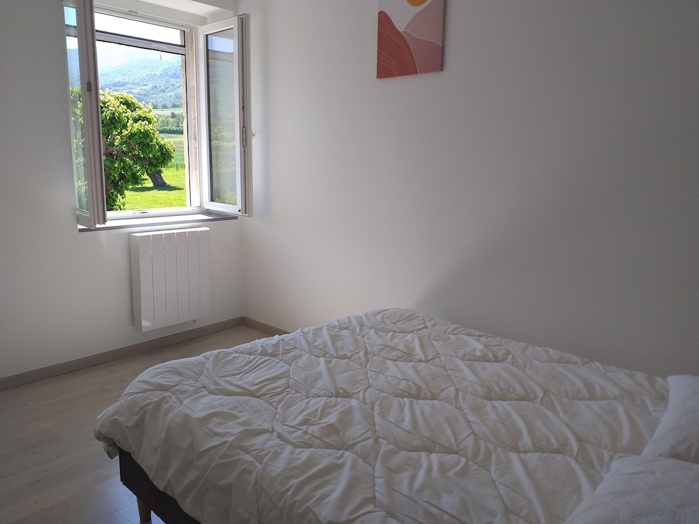 Petite Maison de Campagne Tout Confort au Calme - Rochebaudin | Vrbo