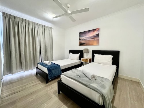 Fun Family Terrace Apt Diamond Beach Resort 122 - Broadbeach