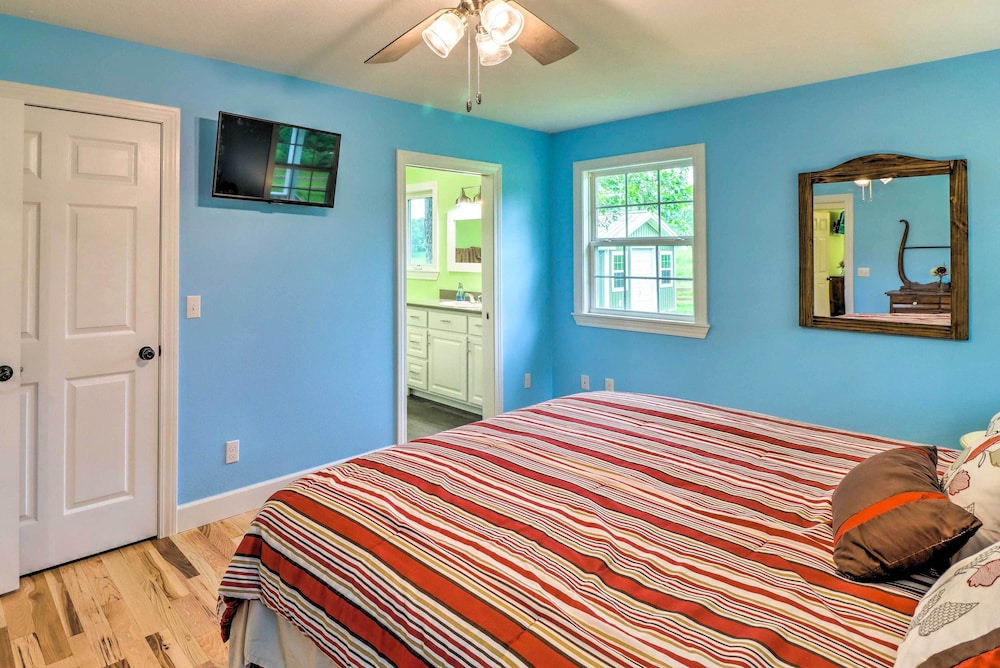 Secluded Timbo Retreat - Hike, Swim & Kayak! - Timbo | Vrbo