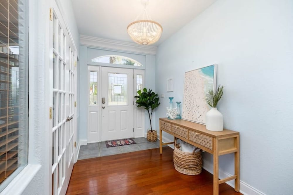 Dock, Kayaks, Pool, JACUZZI, ping pong, billiards, all beach gear, and ...