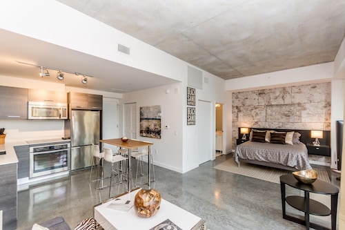 Amazing Apartment, Downtown,brickell W Parking !!! - Miami, FL