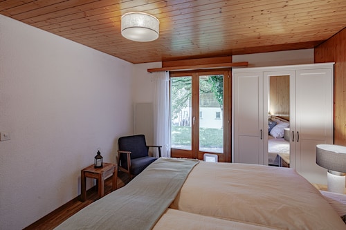 Garden Terrace, Quality Furniture, Nr Lake - Brienz