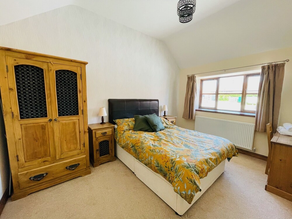 A delightful single storey cottage located on a shared courtyard ...