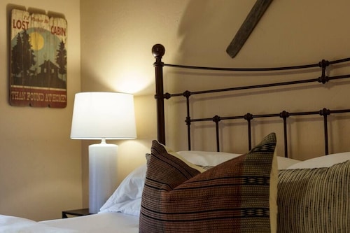 Canyon View Cabin With Hot Tub And Pet-friendly! - Ruidoso, NM