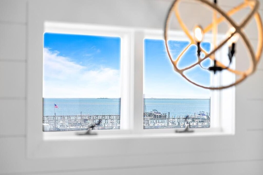 Holgate LBI Direct Bayfront 3 Bedroom Townhome with Pool - Holgate | Vrbo