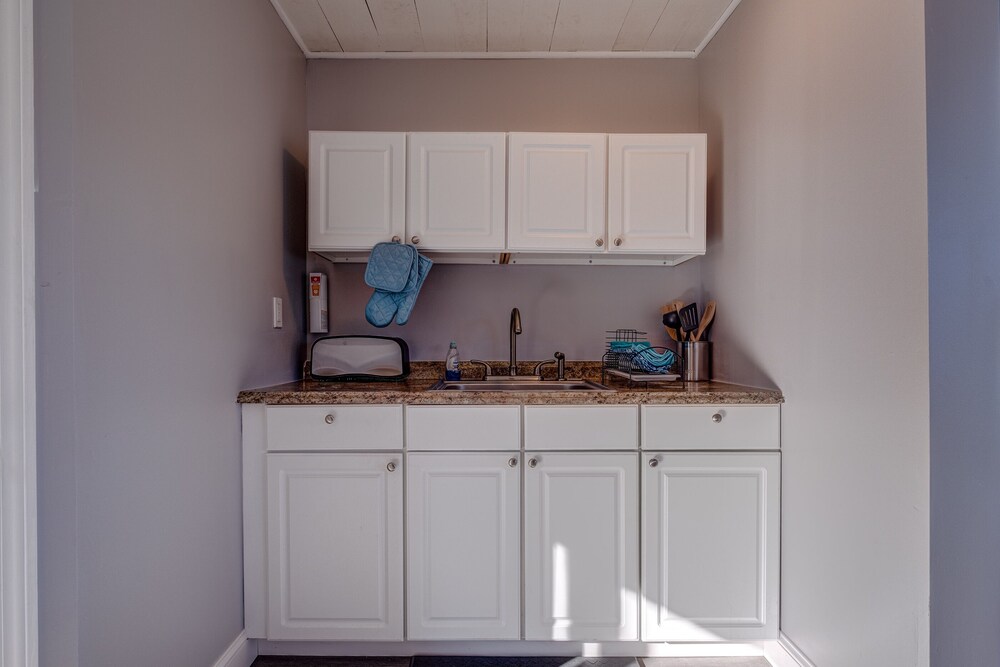 Siena/Naples 2 units Sleeps 8 with 2 Docks! - Alton Bay | Vrbo