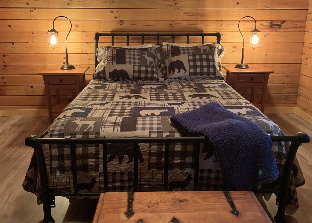 "Unto the Hills" Scenic and quiet cabin in Hocking Hills on 5 acres ...
