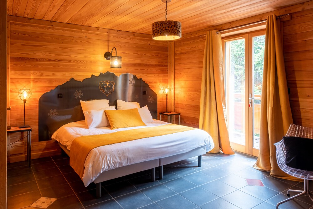 Mountain chalet with swimming pool and sauna - in the heart of the ...