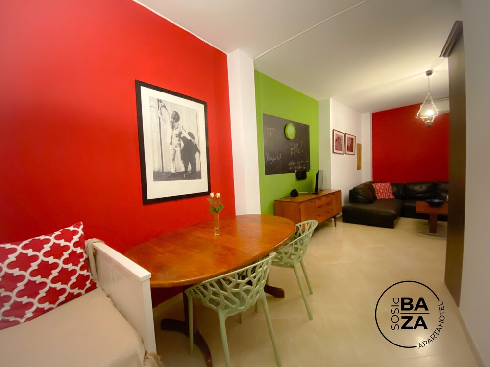 Two bedroom apartment with private garden in the centre of Baza. - Baza ...