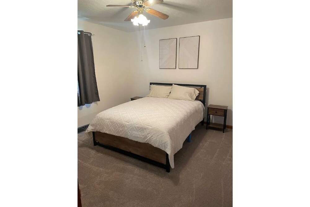 The Little Place on L - Belleville | Vrbo