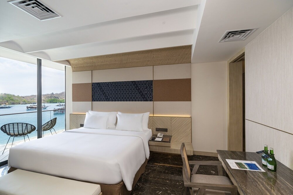 A Suite Room with Sea View at Labuan Bajo - Labuan Bajo | FeWo-direkt