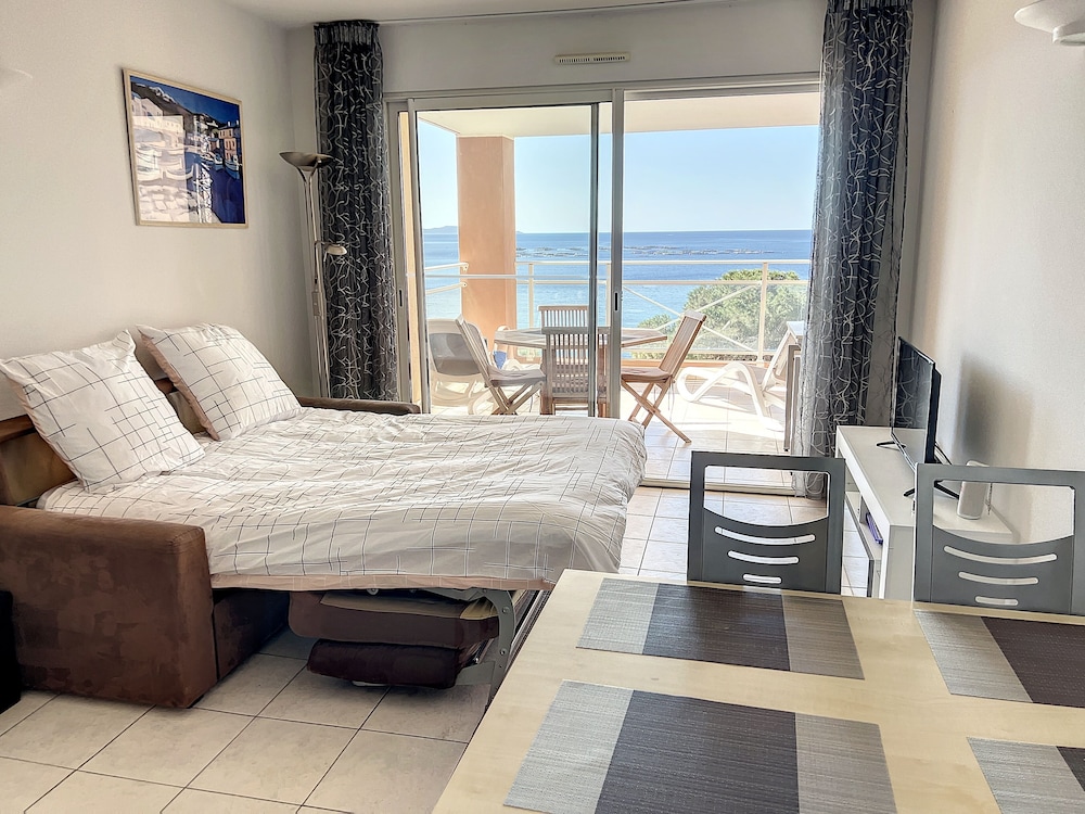 Apartment by the sea with beach and swimming pool - Ajaccio | Vrbo