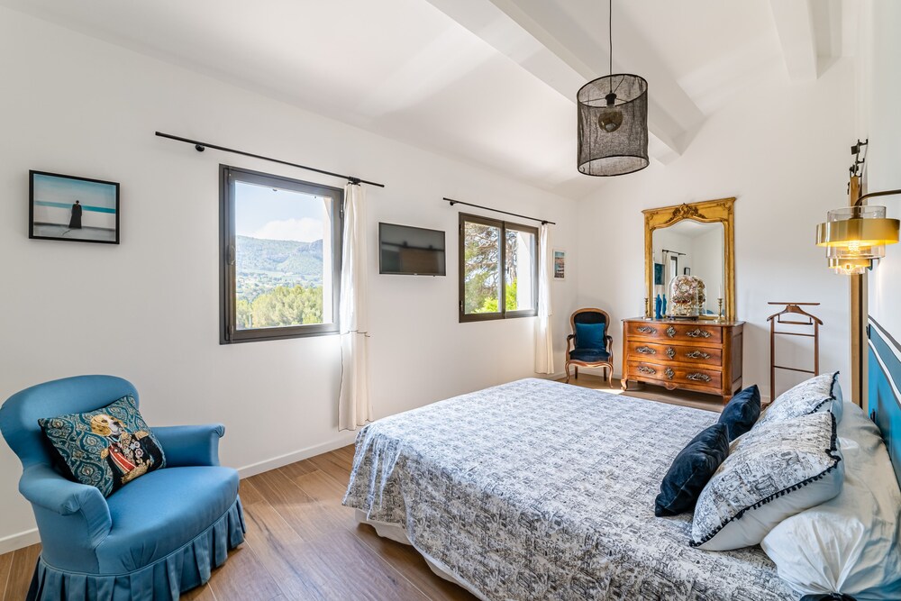 Very pretty Provençal house, with all modern conveniences, in a sought ...