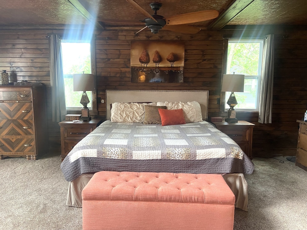 Mississippi River Winter Wonderland! - Camanche | Vrbo