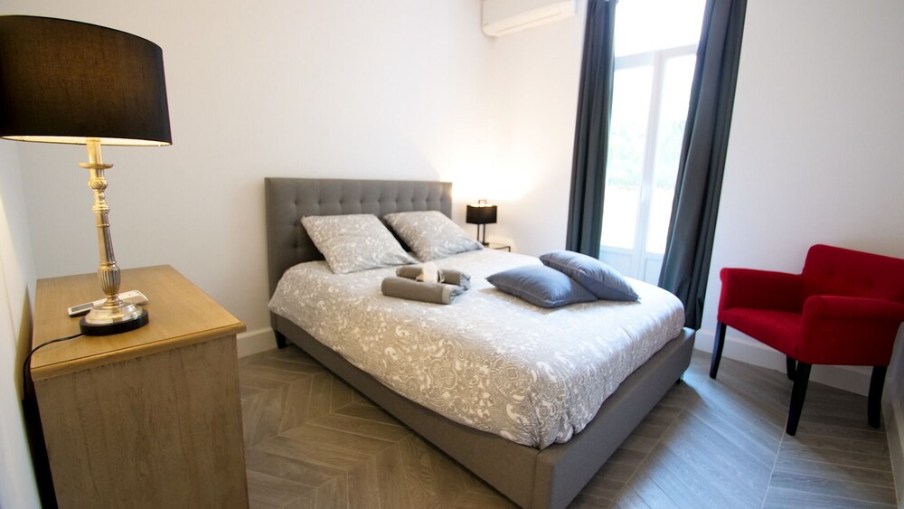 Superb villa in Cannes - residential area with all amenities - Cannes ...