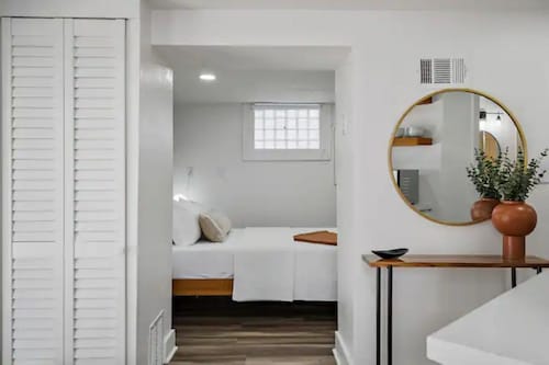 Cozy Studio In Old Northeast Near Downtown - St. Petersburg, FL