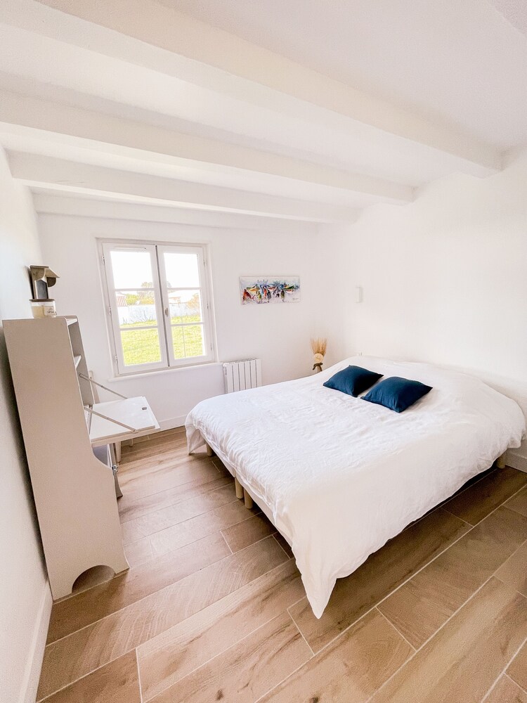Beautiful house 8 persons with sea and nature view | Loix, Île de Ré ...