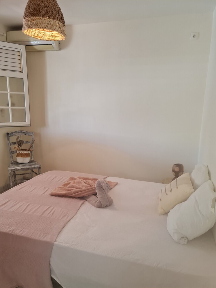 Charmant Haut de Villa Proche mer et Commerces - Sainte-Anne | Alugue ...