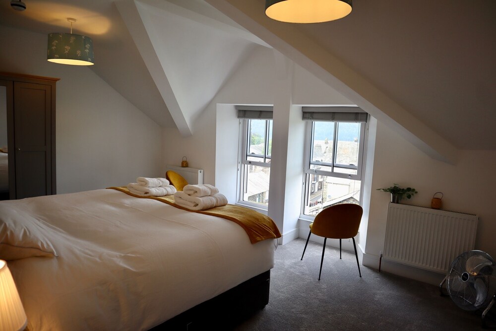 Luxury Spacious Apartment in the heart of Bowness on Windermere ...