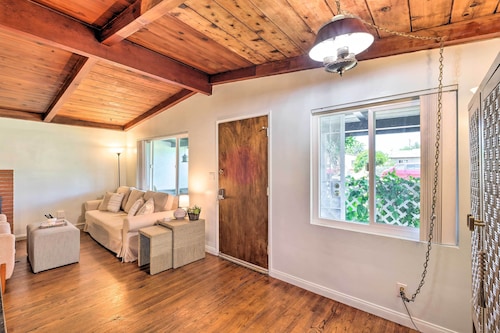 New! Inviting Home W/ Fire Pit ~ 1 Mi To Beach! - Oceanside