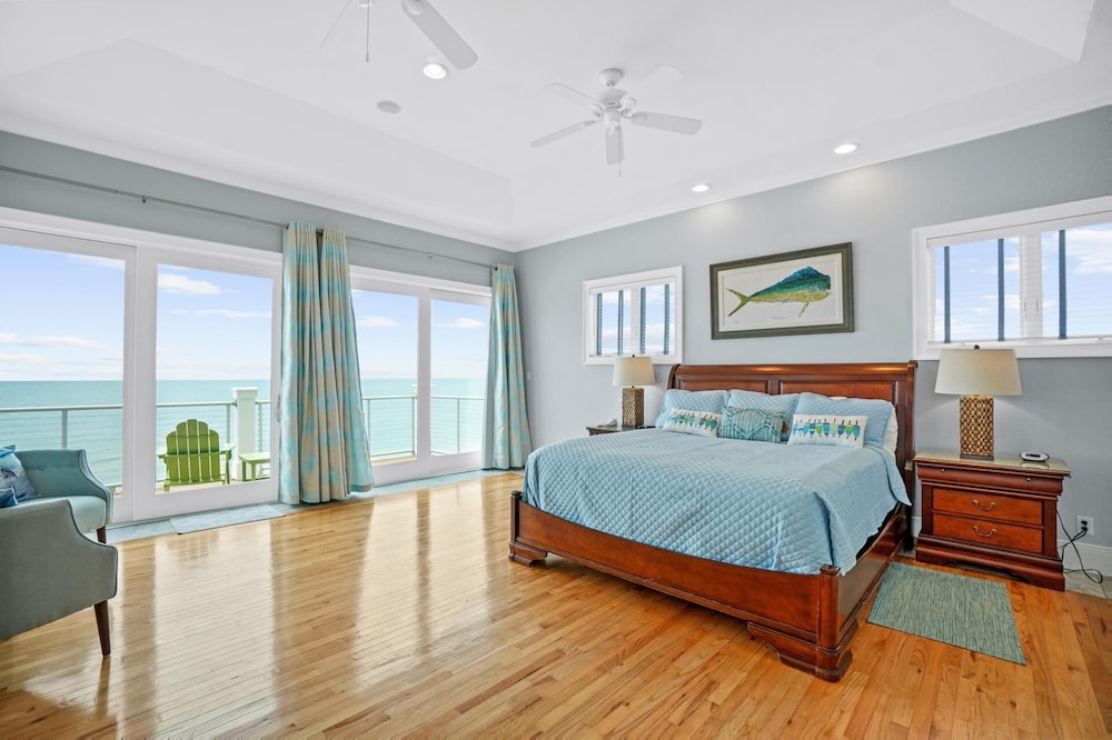 Book for Holidays! Beachfront! Dog-Friendly! Amazing Views! Community ...