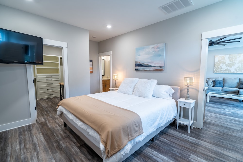 NEW! Close To Downtown Charleston And Beaches! - Charleston | Vrbo