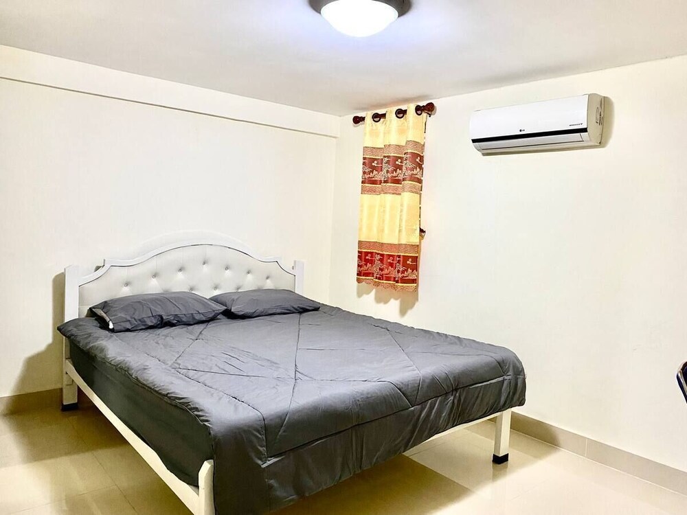 A spacious King bedroom with Air Condition - Phnom Penh | Vrbo