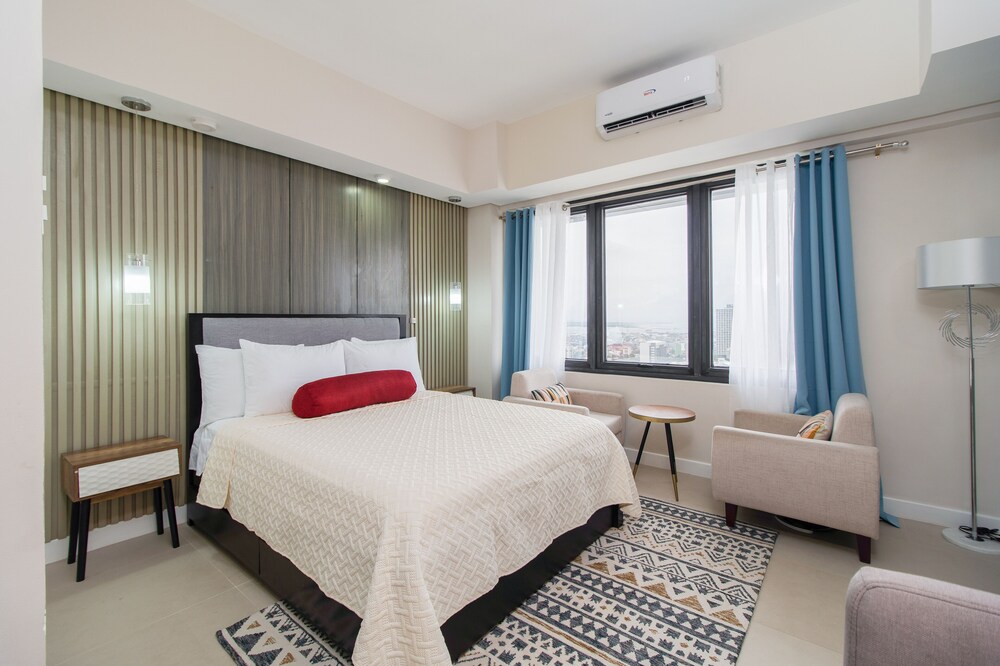 Uptown Cebu City Studio @ Baseline Premier Free High Speed Internet - Cebu City | Vrbo