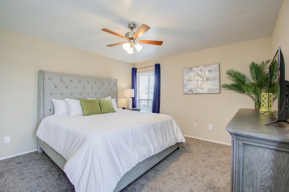 *Hidden Gem* cozy 1 bd/1bath NRG/TMC/DT/Zoo/Museums - Houston | Vrbo
