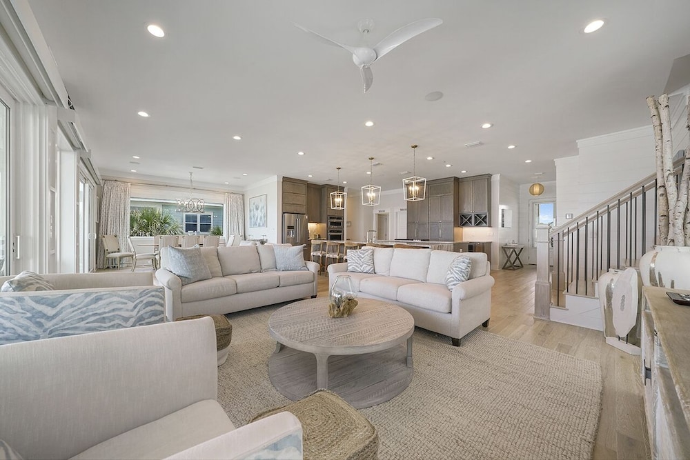 A Gulf Dream - Gulf Front with Private Pool and Carriage House ...