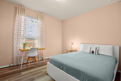 Spacious Round Rock Home - Pflugerville, TX