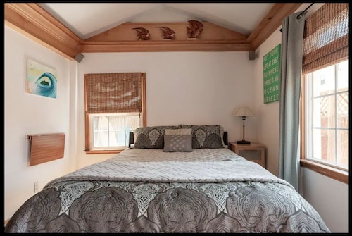 Private Cottage- Walk To Beach, Pier Maint Street Downtown Hb - Sunset Beach, Huntington Beach