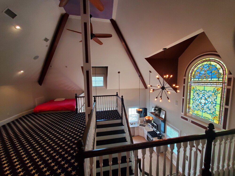 Private Pool House with Loft Arrangement Walking distance to town ...