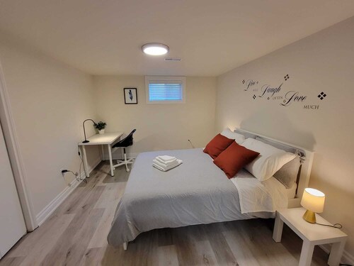 Cozy, Clean And Newly Renovated Basement Unit - Toronto