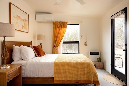 Rancho Morongo| A Luxury Jt Homestead|hottub - Morongo Valley, CA