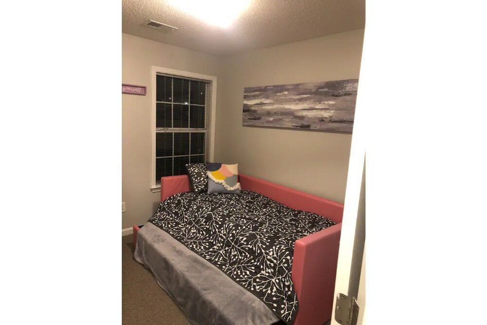 COMFORTABLE GETAWAY CLOSE TO ATLANTA AIRPORT - Fulton County | Vrbo