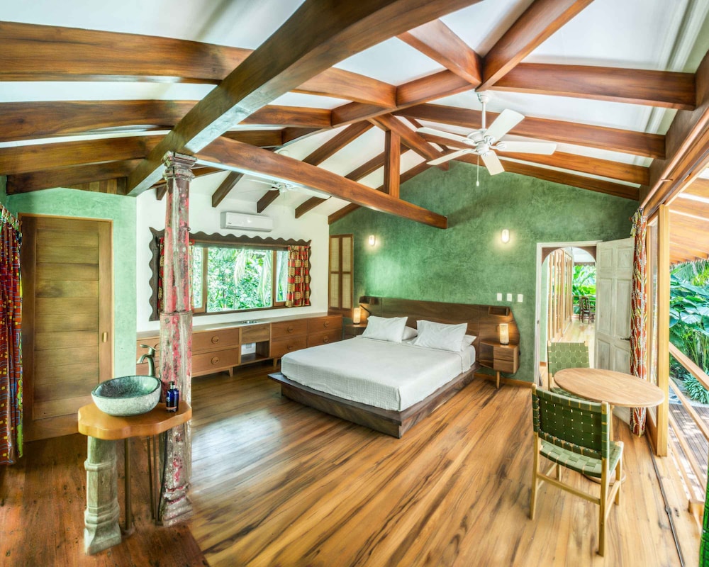 Beachfront Surf House at Rayo Verde in Playa Hermosa - Playa Hermosa ...