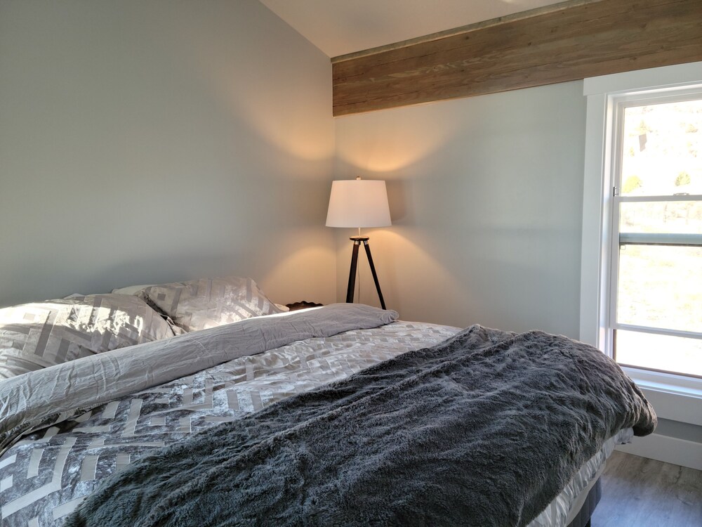 Rustic Luxury Modern Cabin Mins to Lake, Trails - Fish Haven | Vrbo
