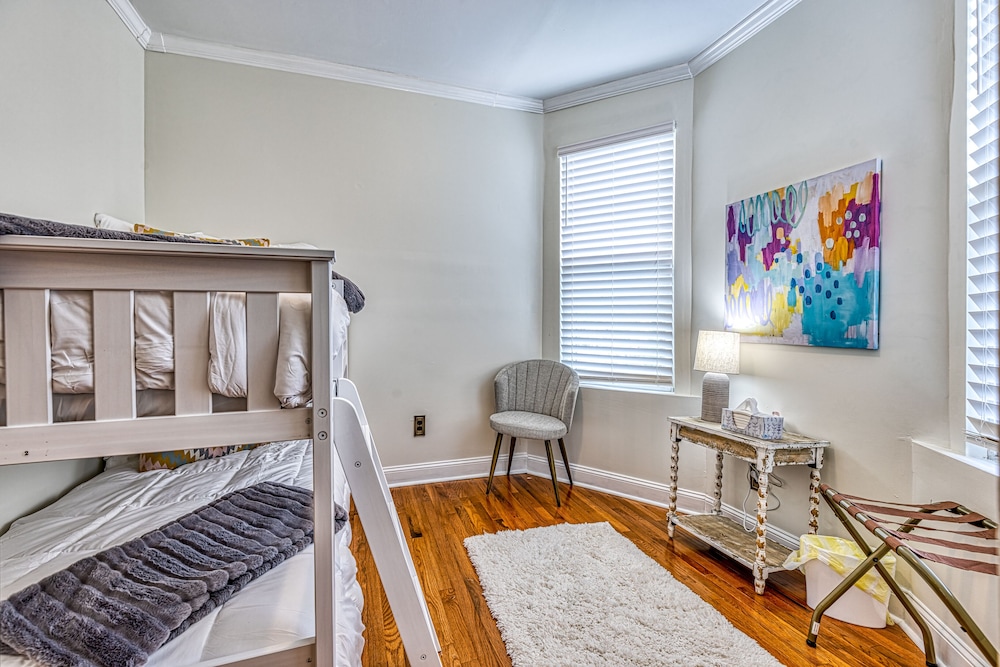 Huge 6Bd House Historic Updated King Bed Shaw - St. Louis | Vrbo
