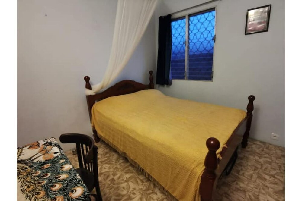 NEW Magnificent spacious villa (100 M2), quiet 9 minutes from St Pierre ...